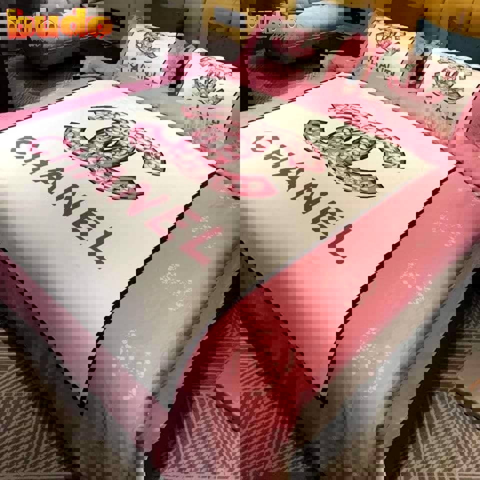 Chanel pinky luxury brand bedding set home decor
